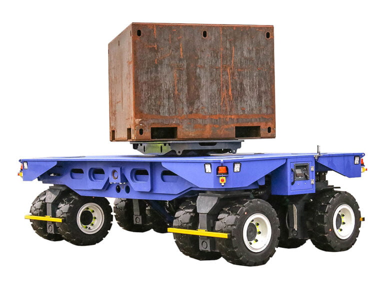 COMBILIFT STRADDLE CARRIER - 35T FOR HIRE - Project Dry Hire